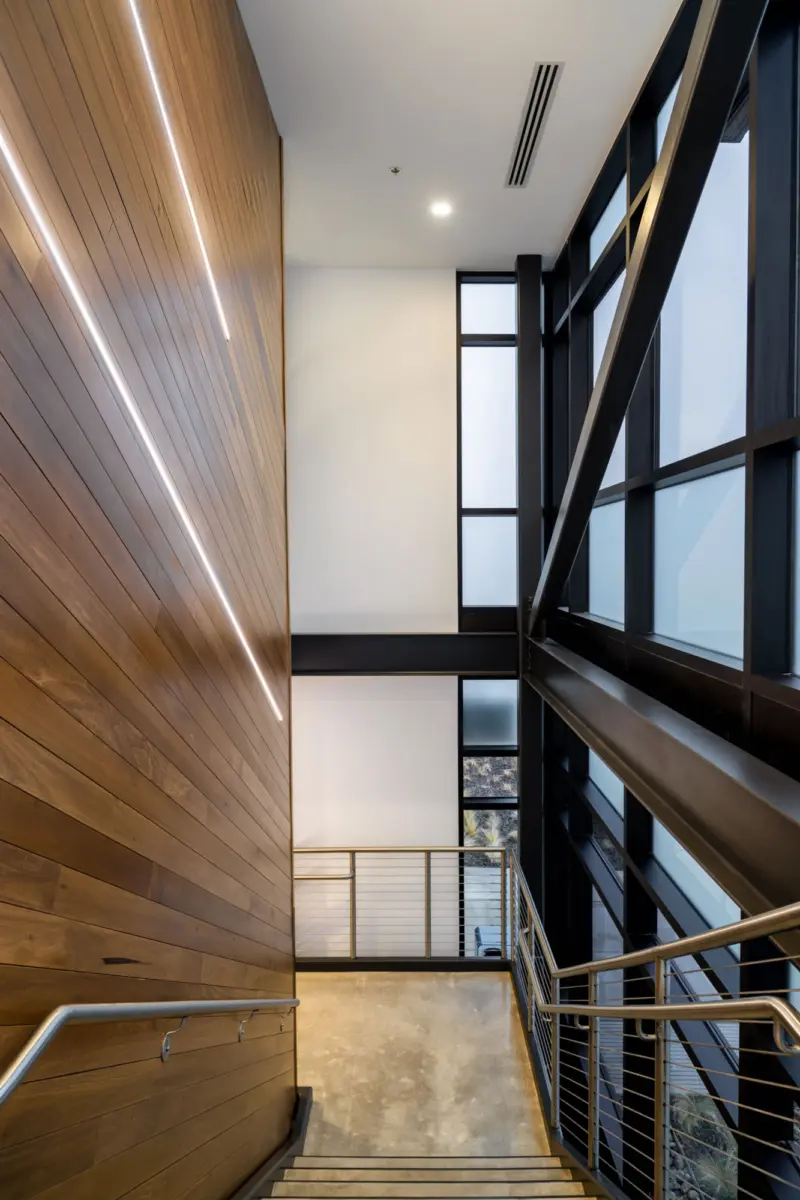 Sculpt Vertical | Axis Lighting