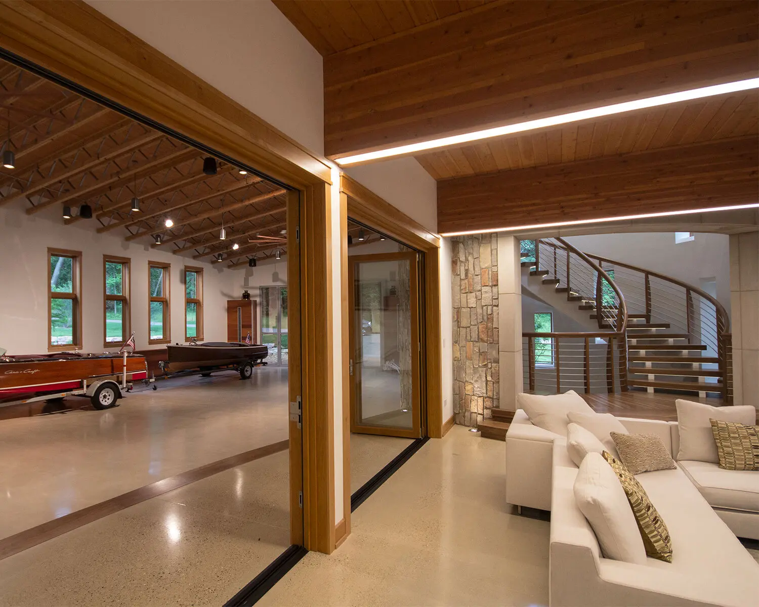 Beam 4 Vertical | Axis Lighting