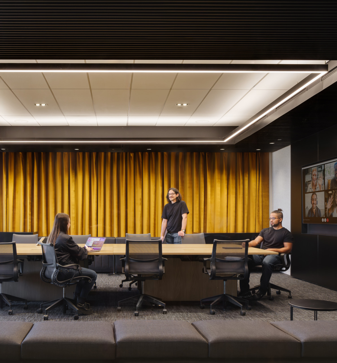 Sculpt Pendant | Axis Lighting